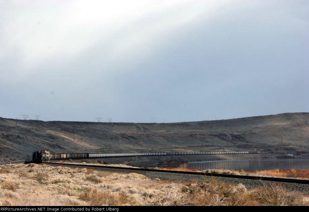 BNSF 9495 UP 6274 BNSF 8275 EMD 9017